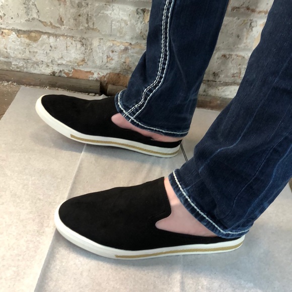 Massini | Shoes | New Massini Suede Slip Ons Super Cute Mejier | Poshmark